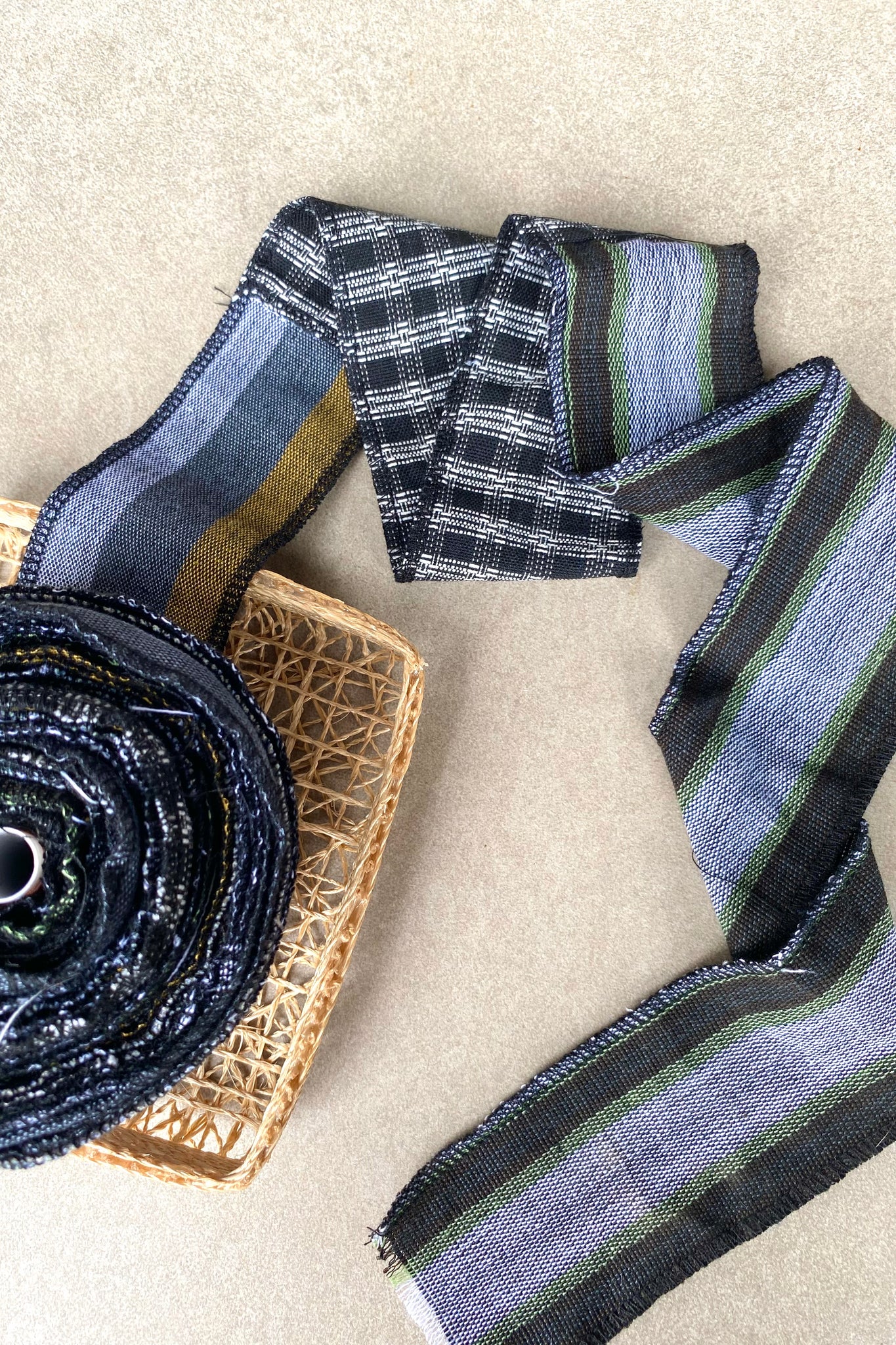 Fabric Scraps Ribbon - Black/Gray – ANTHILL Fabrics